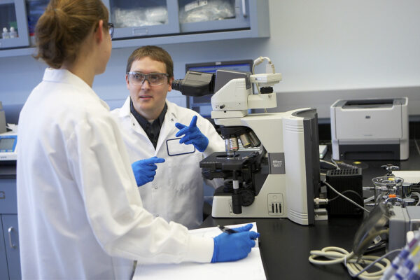 What is the difference between clinical laboratory and pathology ...